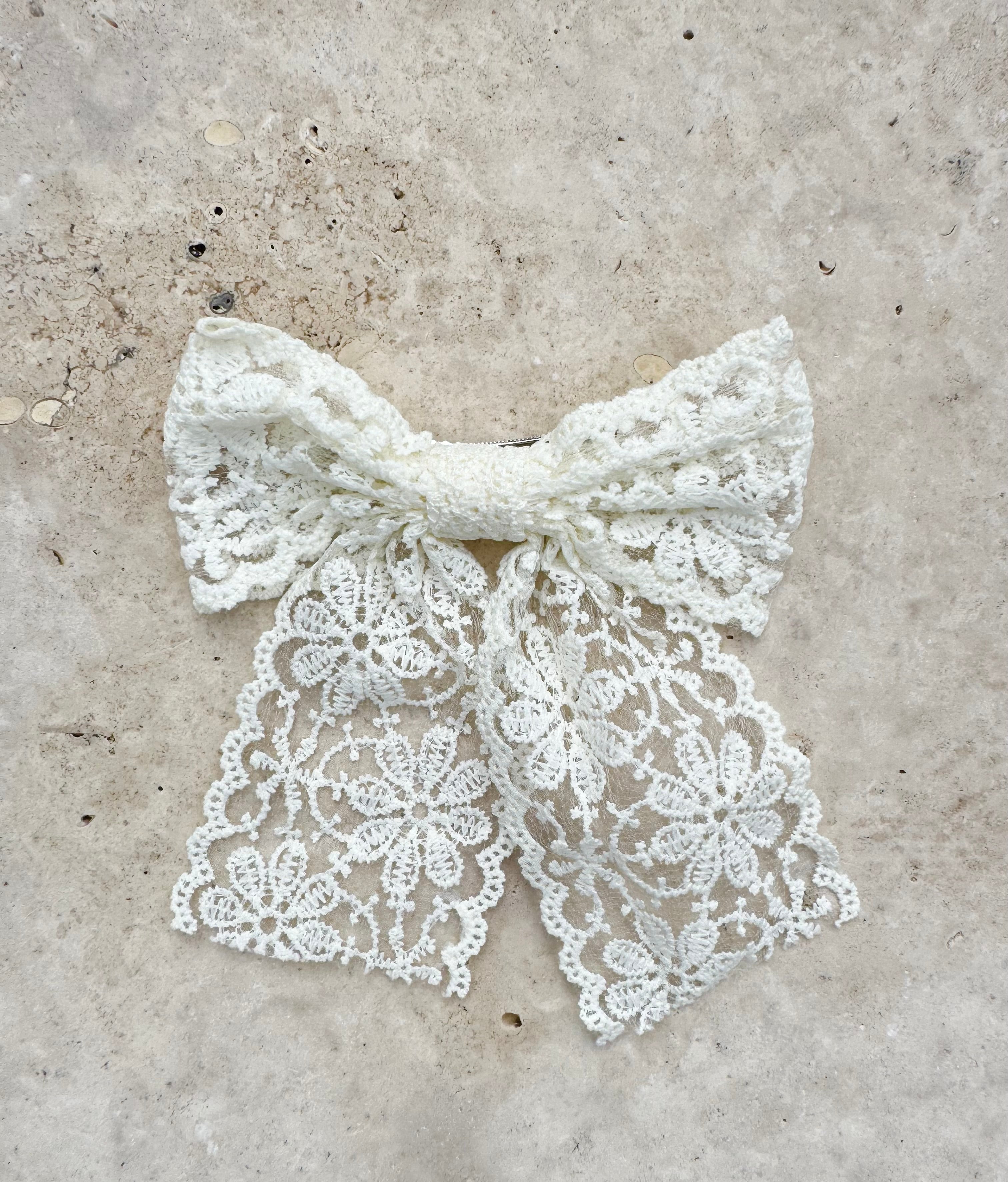 Lola lace bow – elle & lou